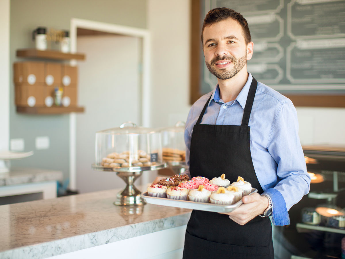How to write a business plan for a cupcake shop?